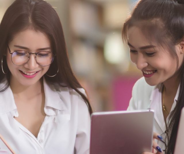 Why Choose NEET Online Coaching Over Traditional Coaching?